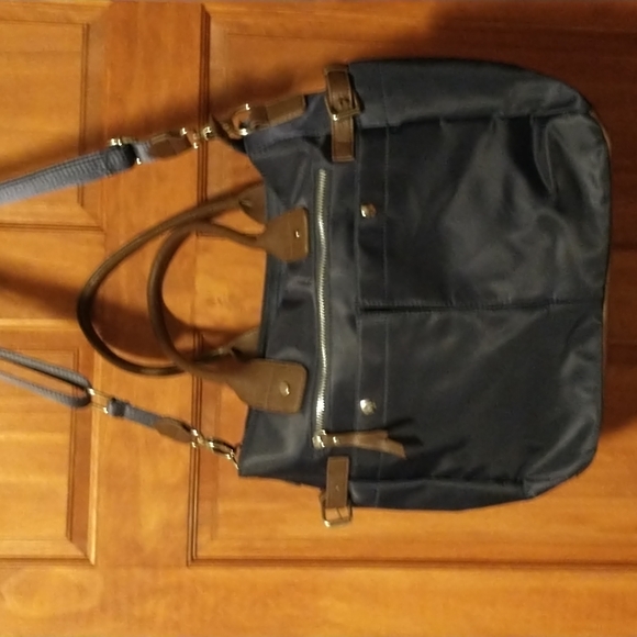 Signature by Avon | Bags | Signature Avon Nylon Tote Carry Or Crossbody ...